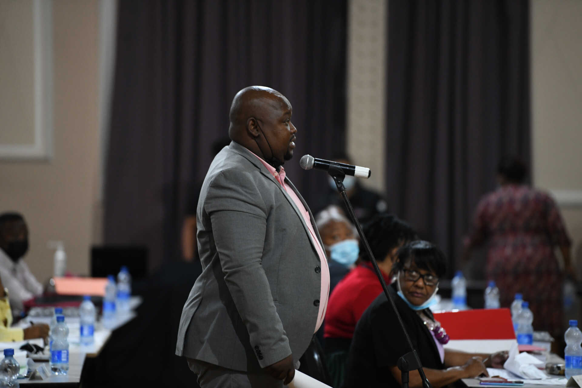 Mayor Eugene Johnson holds a special council meeting in Nelson Mandela ...